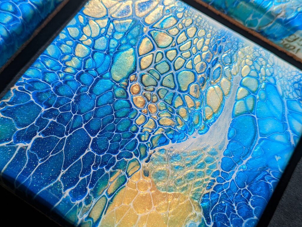 is-fluid-art-the-same-as-acrylic-pour-understanding-the-relationship